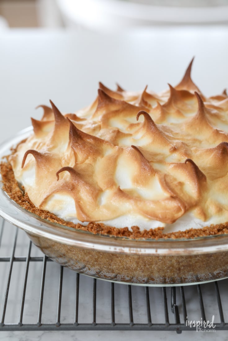 Graham Cracker Cream Pie - delicious cream pie recipe