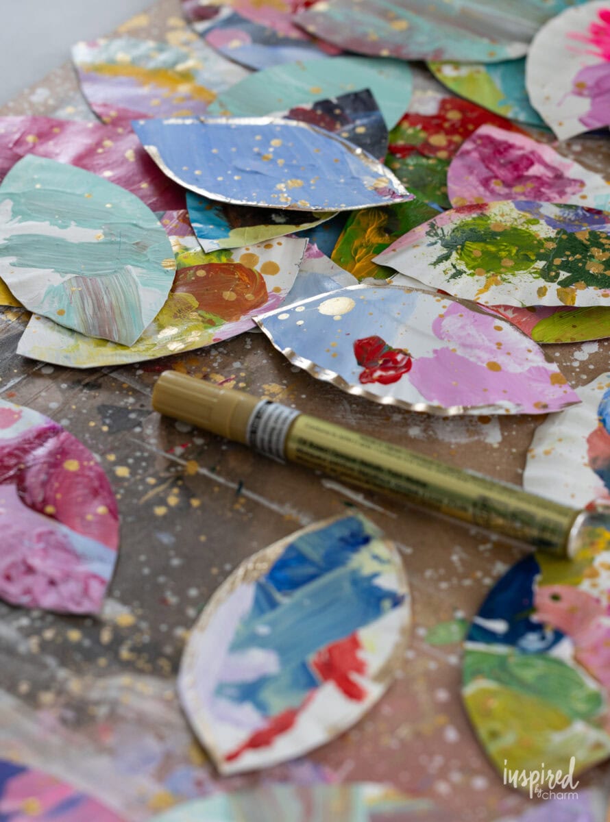 Paper Plate Palette Wreath