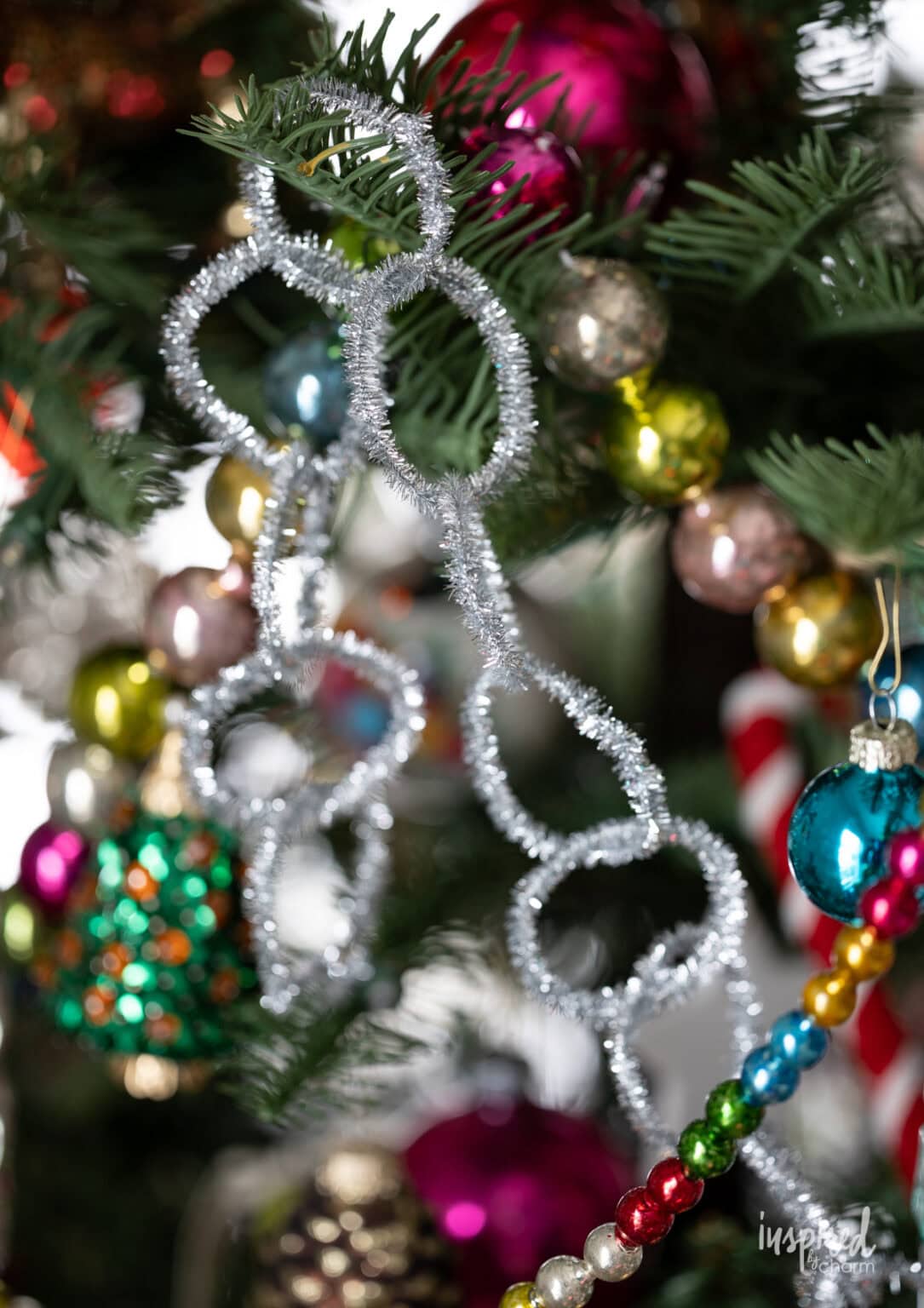 Pipe Cleaner Loop Garland for Christmas