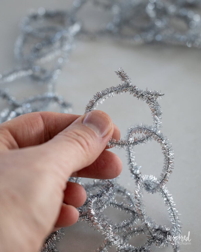 Pipe Cleaner Loop Garland for Christmas