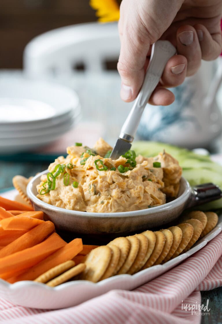 Pub-Style Cheddar Cheese Dip